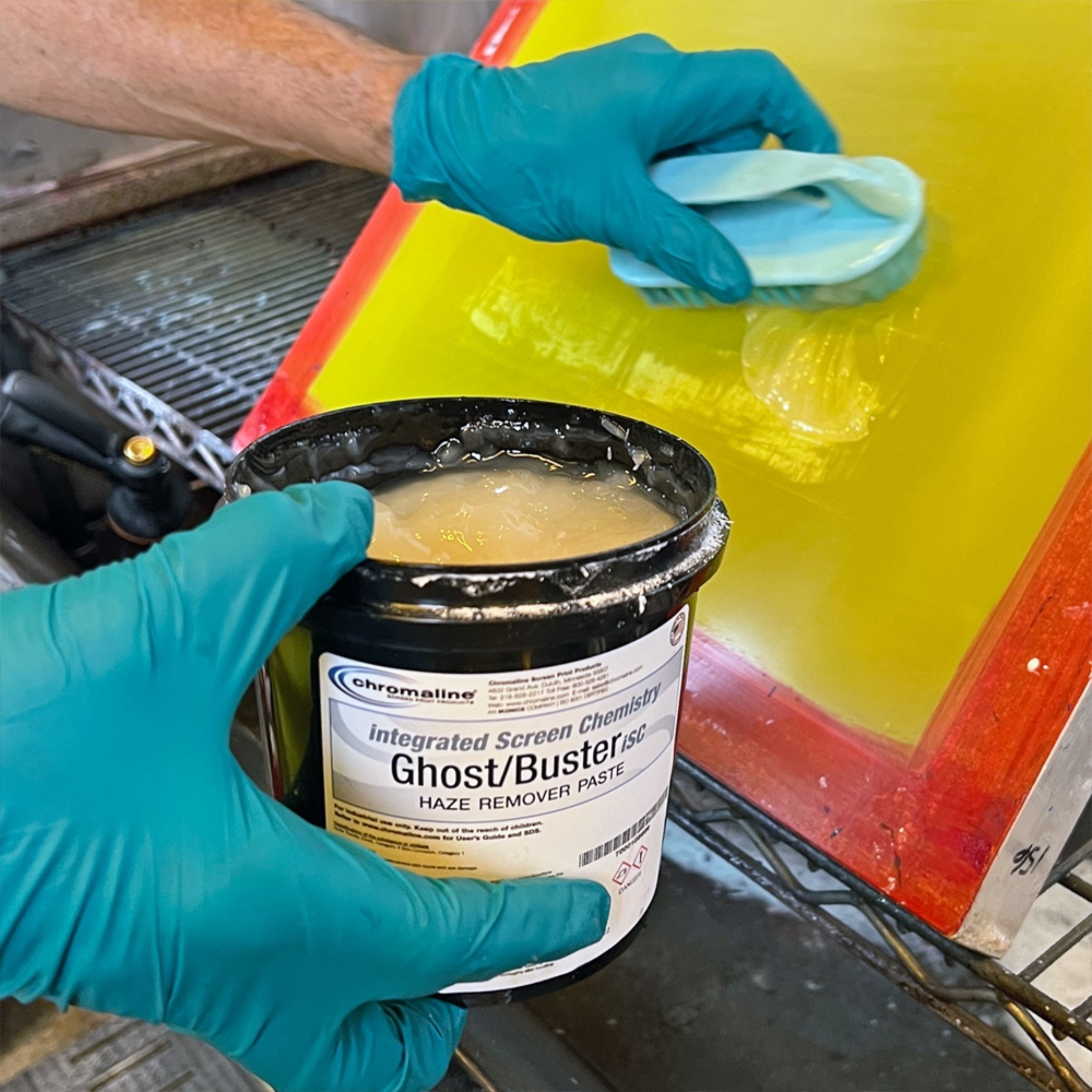 Produk Screen Printing - PT GRAFIKA MUSTIKA MEDIA